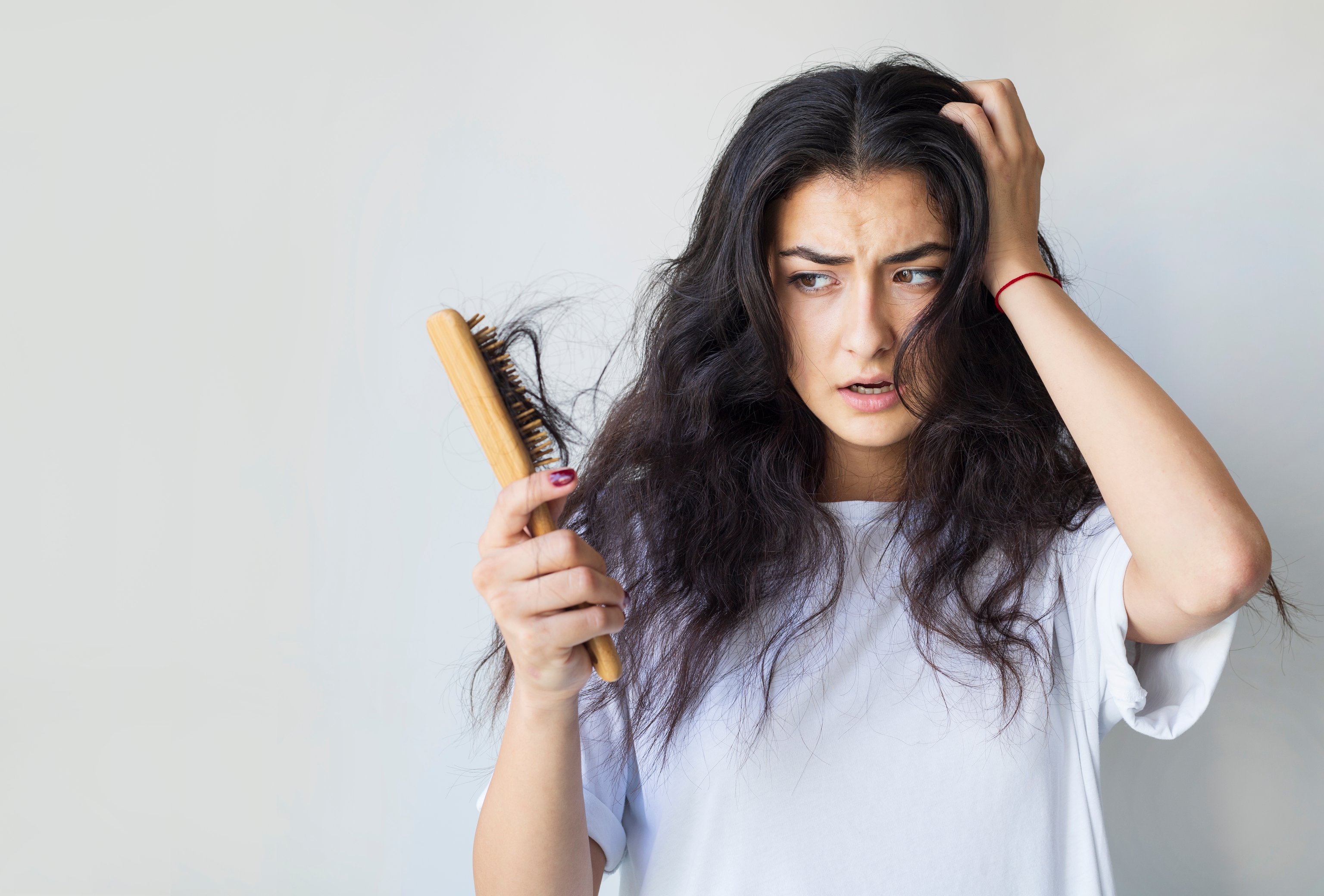 ¿Por qué se cae el cabello?: motivos y tratamientos